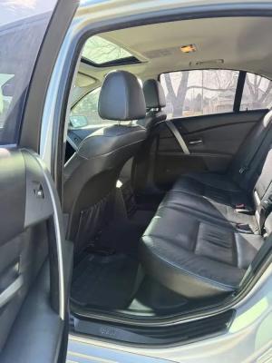 Grey BMW 525 2003 in Ventspils, with an engine capacity of 2.50 L and mileage of 319 thousand km for 2900 €, photo 21 on AUTOMOTO.COM.LV