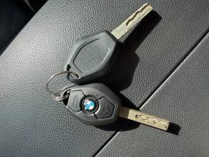 Grey BMW 525 2003 in Ventspils, with an engine capacity of 2.50 L and mileage of 319 thousand km for 2900 €, photo 26 on AUTOMOTO.COM.LV