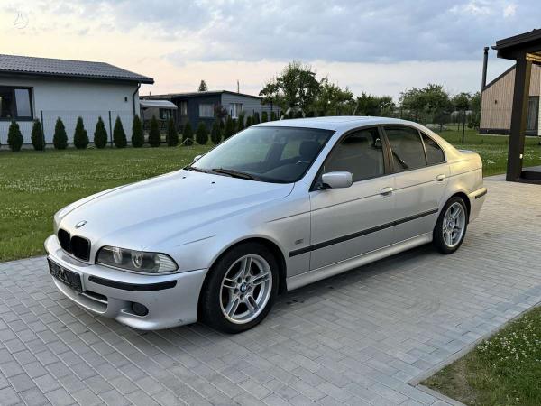 Pelēks BMW 525 2003 Panevēža, ar dzinēja tilpumu 2.50 L un nobraukumu 282 tūkst. km par 5500 €, foto 1 vietnē AUTOMOTO.COM.LV