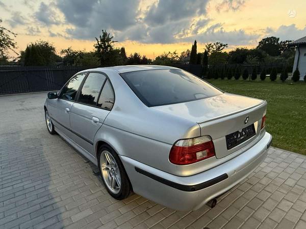 Pelēks BMW 525 2003 Panevēža, ar dzinēja tilpumu 2.50 L un nobraukumu 282 tūkst. km par 5500 €, foto 3 vietnē AUTOMOTO.COM.LV