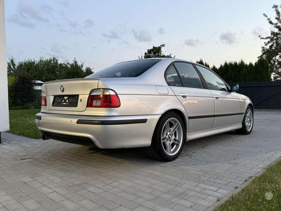Grey BMW 525 2003 in Panevezys, with an engine capacity of 2.50 L and mileage of 282 thousand km for 5500 €, photo 6 on AUTOMOTO.COM.LV