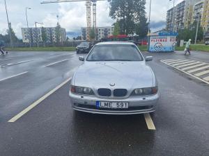 Grey BMW 525 2003 in Vilnius, with an engine capacity of 2.50 L and mileage of 381 thousand km for 1500 €, photo 4 on AUTOMOTO.COM.LV