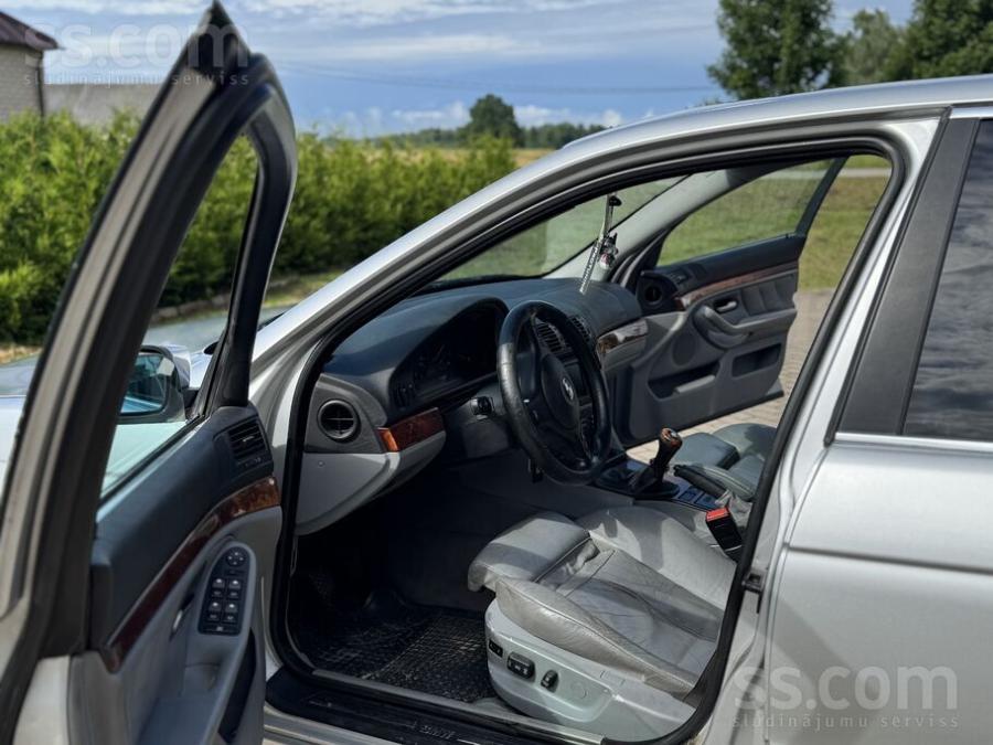 Grey BMW 525 2003 in Preili, with an engine capacity of 2.50 L and mileage of 313 thousand km for 2700 €, photo 3 on AUTOMOTO.COM.LV