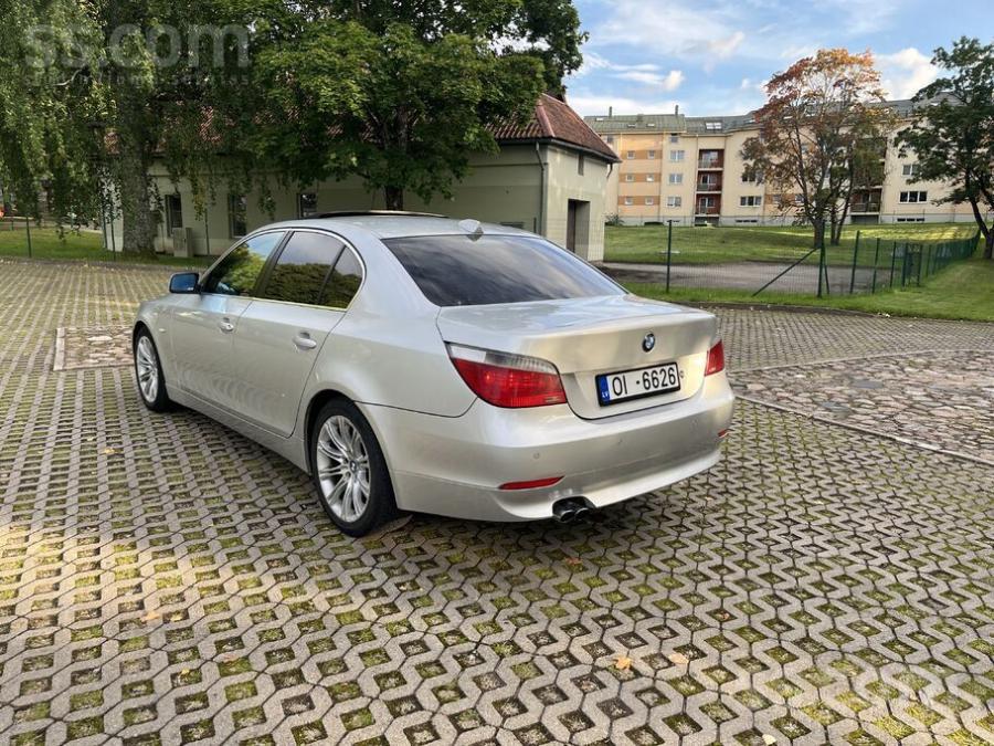 Grey BMW 525 2003 in Tukums, with an engine capacity of 2.50 L and mileage of 323 thousand km for 3850 €, photo 3 on AUTOMOTO.COM.LV
