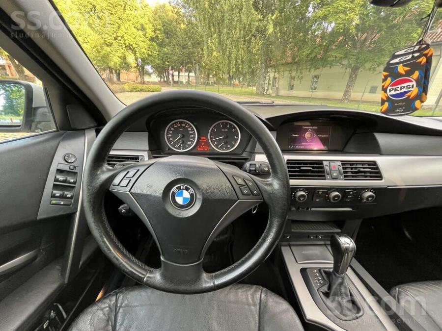 Grey BMW 525 2003 in Tukums, with an engine capacity of 2.50 L and mileage of 323 thousand km for 3850 €, photo 8 on AUTOMOTO.COM.LV