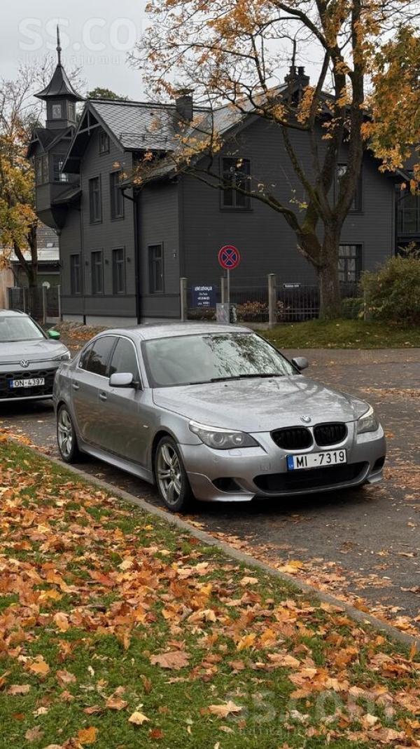 Grey BMW 525 2003 in Riga, with an engine capacity of 2.50 L and mileage of 400 thousand km for 3999 €, photo 1 on AUTOMOTO.COM.LV