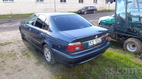 Pelēks BMW 525 2003 Aizkraukle, ar dzinēja tilpumu 2.50 L un nobraukumu 458 tūkst. km par 1300 €, foto 4 vietnē AUTOMOTO.COM.LV