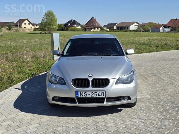 Grey BMW 525 2004 in Riga, with an engine capacity of 2.50 L and mileage of 412 thousand km for 2900 €, photo 1 on AUTOMOTO.COM.LV