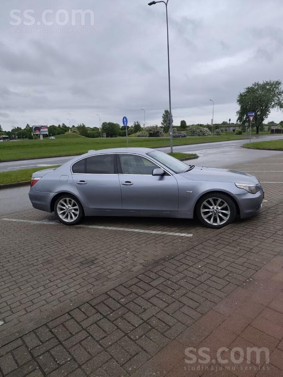 Pelēks BMW 525 2004 Liepāja, ar dzinēja tilpumu 2.50 L un nobraukumu 364 tūkst. km par 2600 €, foto 3 vietnē AUTOMOTO.COM.LV