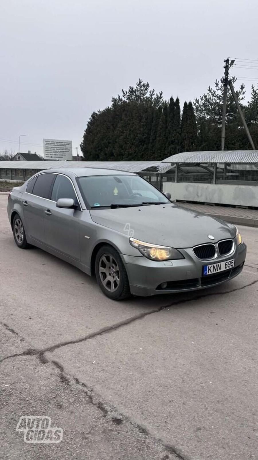 Pelēks BMW 525 2004 Marijampole, ar dzinēja tilpumu 2.50 L un nobraukumu 296 tūkst. km par 2199 €, foto 1 vietnē AUTOMOTO.COM.LV