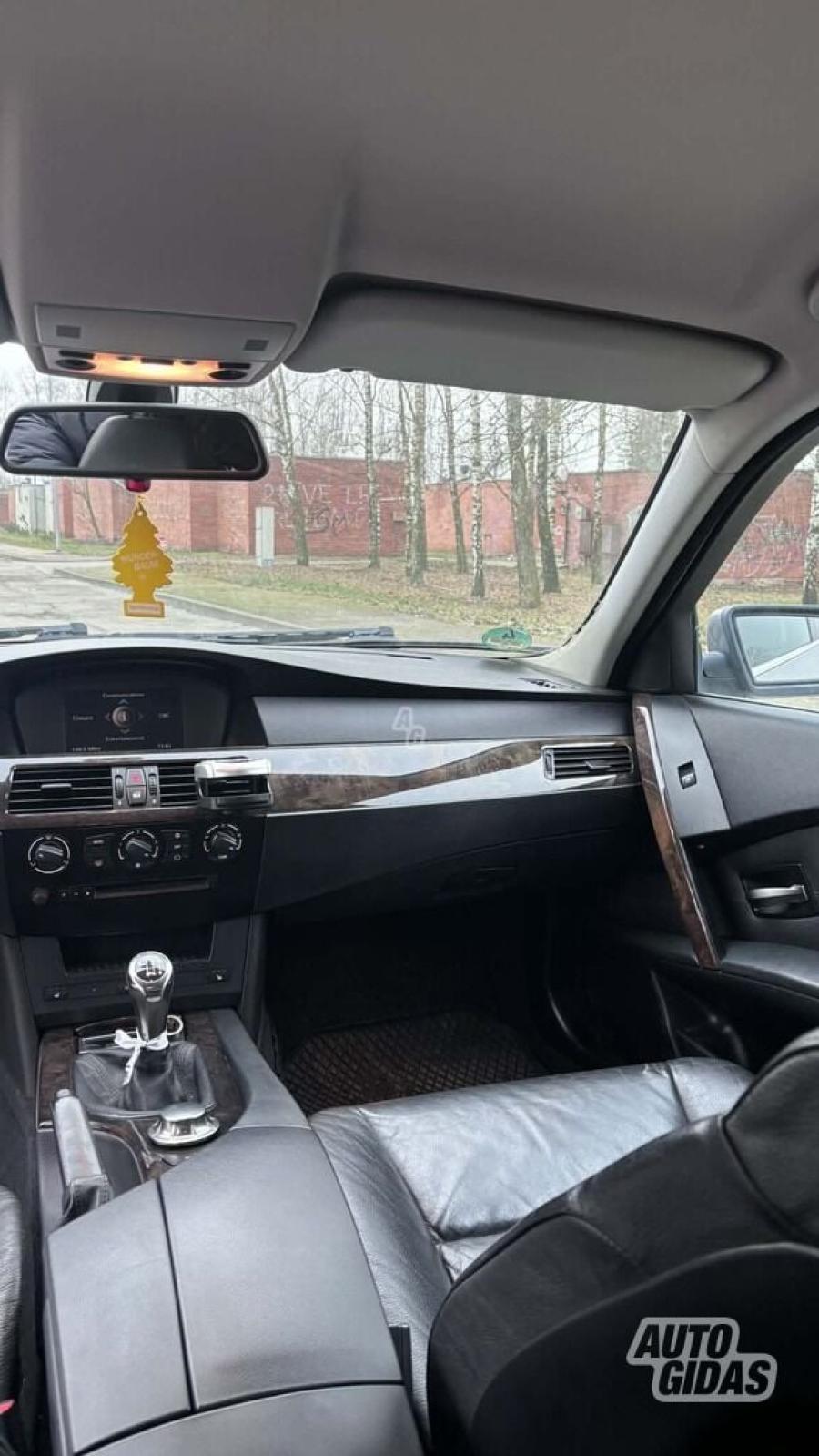 Pelēks BMW 525 2004 Marijampole, ar dzinēja tilpumu 2.50 L un nobraukumu 296 tūkst. km par 2199 €, foto 5 vietnē AUTOMOTO.COM.LV