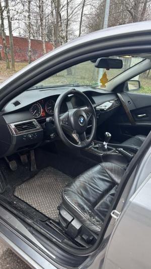 Pelēks BMW 525 2004 Marijampole, ar dzinēja tilpumu 2.50 L un nobraukumu 296 tūkst. km par 2199 €, foto 9 vietnē AUTOMOTO.COM.LV