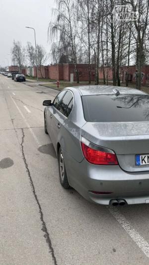 Pelēks BMW 525 2004 Marijampole, ar dzinēja tilpumu 2.50 L un nobraukumu 296 tūkst. km par 2199 €, foto 10 vietnē AUTOMOTO.COM.LV