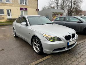 Pelēks BMW 525 2004 Kauņa, ar dzinēja tilpumu 2.50 L un nobraukumu 300 tūkst. km par 2300 €, foto 2 vietnē AUTOMOTO.COM.LV