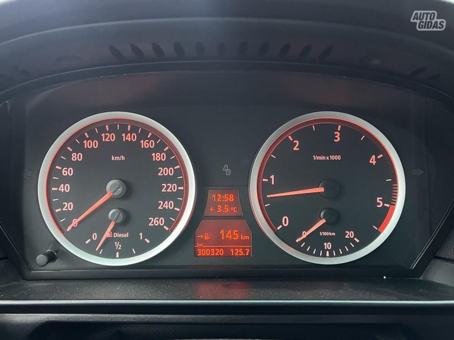 Pelēks BMW 525 2004 Kauņa, ar dzinēja tilpumu 2.50 L un nobraukumu 300 tūkst. km par 2300 €, foto 10 vietnē AUTOMOTO.COM.LV