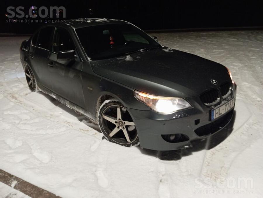 Pelēks BMW 525 2004 Madona, ar dzinēja tilpumu 2.50 L un nobraukumu 338 tūkst. km par 2950 €, foto 1 vietnē AUTOMOTO.COM.LV