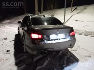 Pelēks BMW 525 2004 Madona, ar dzinēja tilpumu 2.50 L un nobraukumu 338 tūkst. km par 2950 €, foto 2 vietnē AUTOMOTO.COM.LV