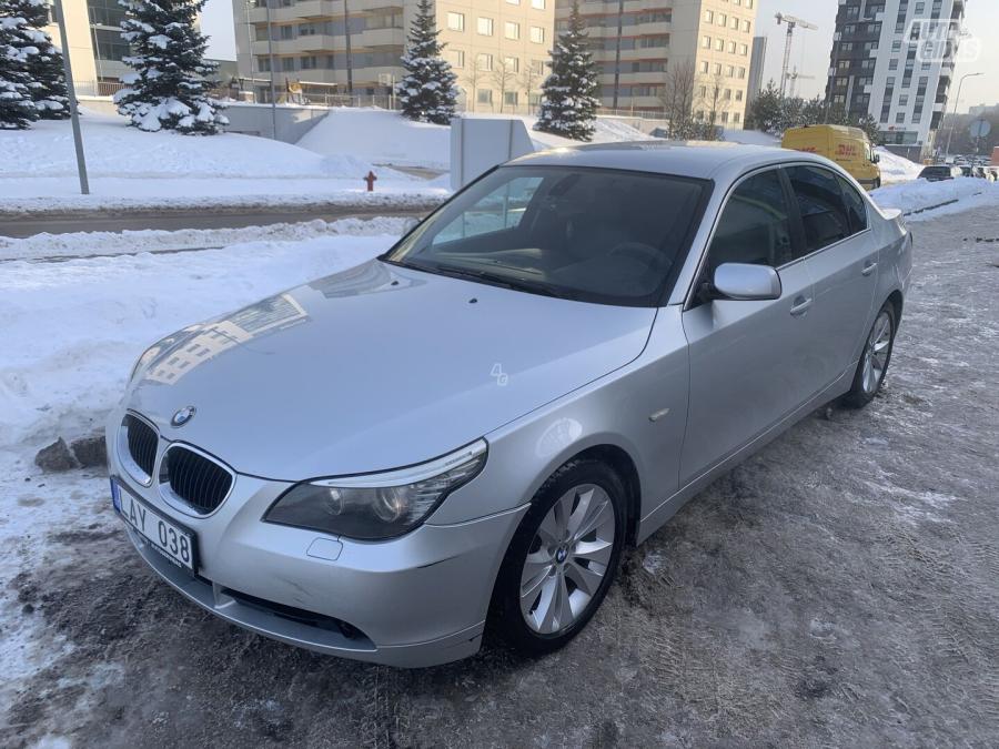 Pelēks BMW 525 2004 Viļņa, ar dzinēja tilpumu 2.50 L un nobraukumu 350 tūkst. km par 2400 €, foto 2 vietnē AUTOMOTO.COM.LV