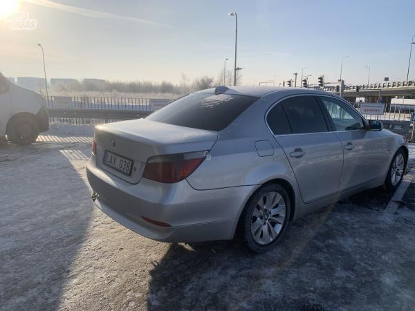 Pelēks BMW 525 2004 Viļņa, ar dzinēja tilpumu 2.50 L un nobraukumu 350 tūkst. km par 2400 €, foto 8 vietnē AUTOMOTO.COM.LV