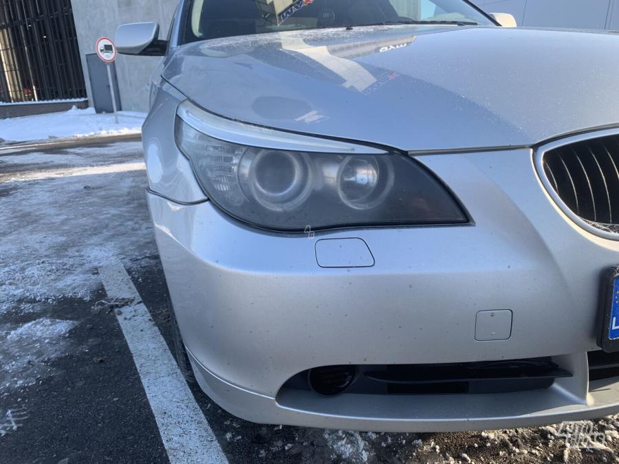 Pelēks BMW 525 2004 Viļņa, ar dzinēja tilpumu 2.50 L un nobraukumu 350 tūkst. km par 2400 €, foto 12 vietnē AUTOMOTO.COM.LV
