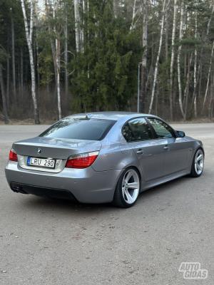 Pelēks BMW 525 2004 Alīta, ar dzinēja tilpumu 2.50 L un nobraukumu 270 tūkst. km par 5700 €, foto 5 vietnē AUTOMOTO.COM.LV