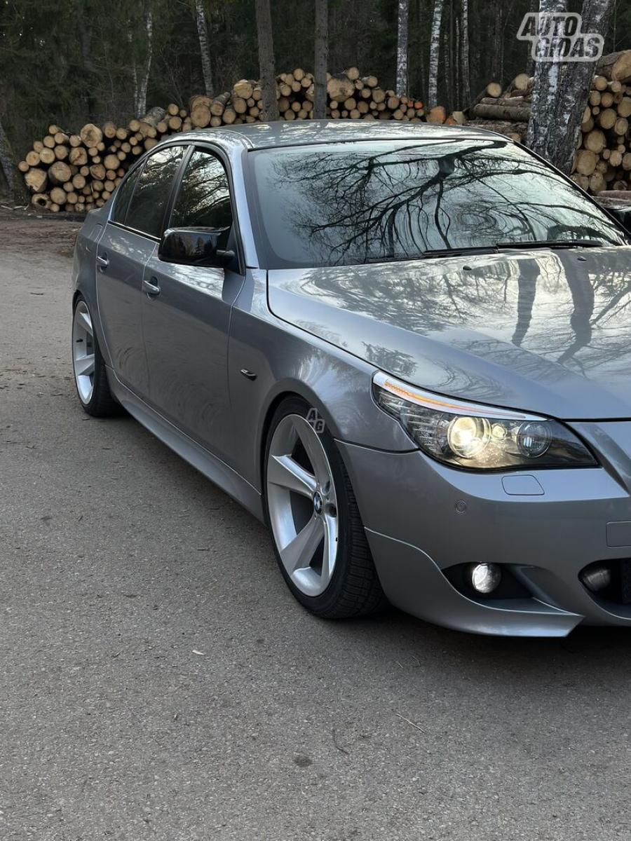 Pelēks BMW 525 2004 Alīta, ar dzinēja tilpumu 2.50 L un nobraukumu 270 tūkst. km par 5700 €, foto 10 vietnē AUTOMOTO.COM.LV