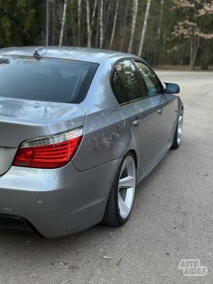 Pelēks BMW 525 2004 Alīta, ar dzinēja tilpumu 2.50 L un nobraukumu 270 tūkst. km par 5700 €, foto 11 vietnē AUTOMOTO.COM.LV