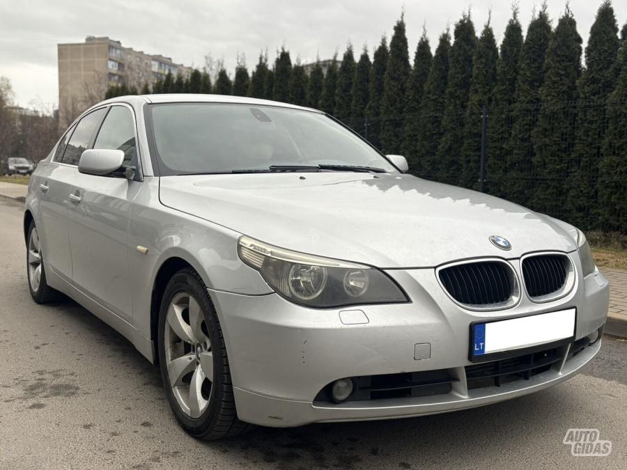 Pelēks BMW 525 2004 Kauņa, ar dzinēja tilpumu 2.50 L un nobraukumu 350 tūkst. km par 2500 €, foto 6 vietnē AUTOMOTO.COM.LV