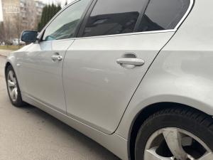 Pelēks BMW 525 2004 Kauņa, ar dzinēja tilpumu 2.50 L un nobraukumu 350 tūkst. km par 2500 €, foto 9 vietnē AUTOMOTO.COM.LV