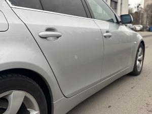 Pelēks BMW 525 2004 Kauņa, ar dzinēja tilpumu 2.50 L un nobraukumu 350 tūkst. km par 2500 €, foto 10 vietnē AUTOMOTO.COM.LV