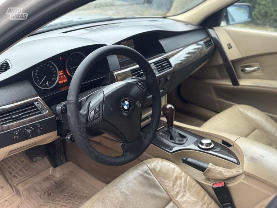 Pelēks BMW 525 2004 Kauņa, ar dzinēja tilpumu 2.50 L un nobraukumu 350 tūkst. km par 2500 €, foto 14 vietnē AUTOMOTO.COM.LV
