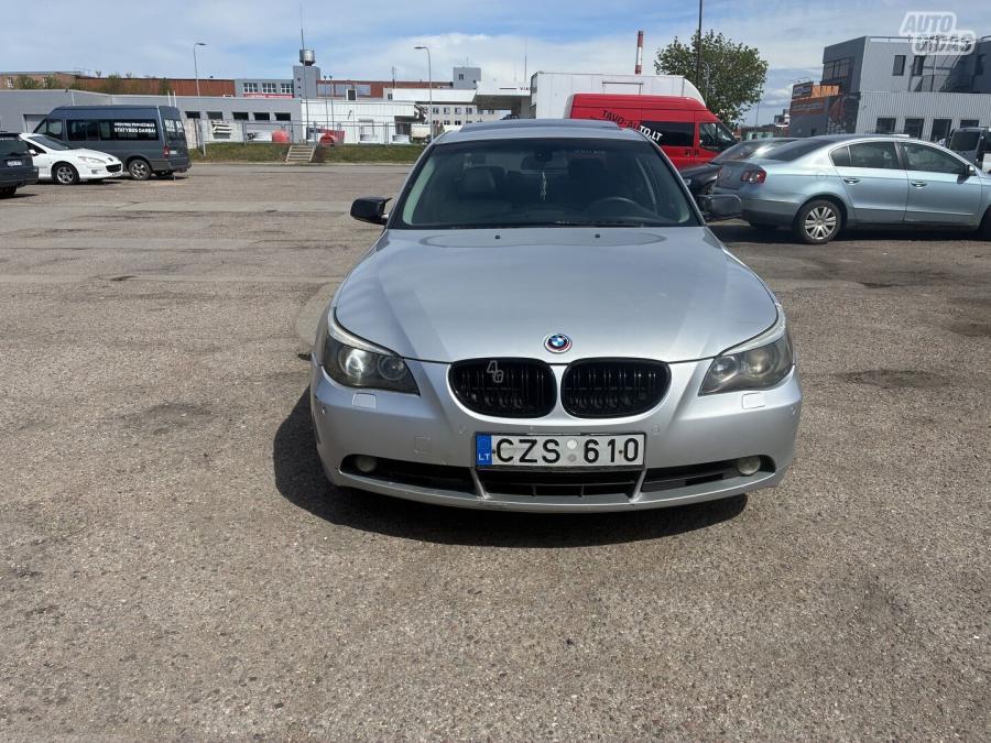 Серый БМВ 525 2004 в Клайпеда, объемом двигателя 2.50 л и пробегом 301 тыс. км за 2000 €, фото 4 на AUTOMOTO.COM.LV