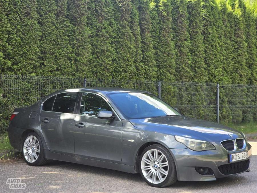 Pelēks BMW 525 2004 Viļņa, ar dzinēja tilpumu 2.50 L un nobraukumu 390 tūkst. km par 1999 €, foto 1 vietnē AUTOMOTO.COM.LV