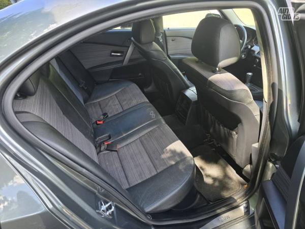 Grey BMW 525 2004 in Vilnius, with an engine capacity of 2.50 L and mileage of 390 thousand km for 1999 €, photo 9 on AUTOMOTO.COM.LV