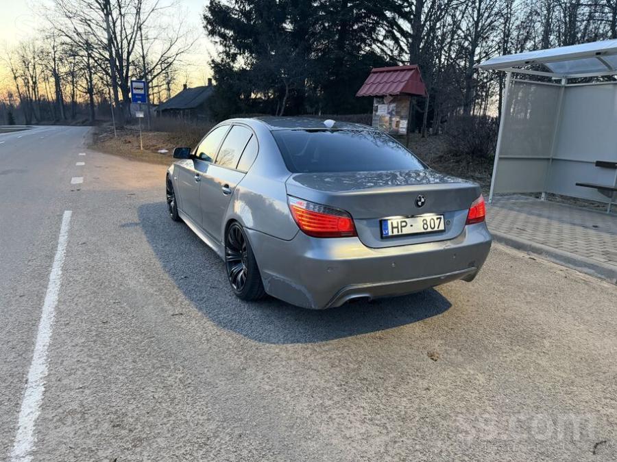 Серый БМВ 525 2004 в Алуксне, объемом двигателя 2.50 л и пробегом 372 тыс. км за 3100 €, фото 5 на AUTOMOTO.COM.LV