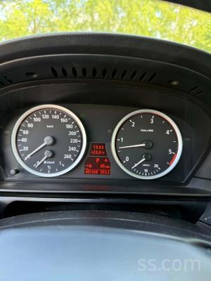 Pelēks BMW 525 2004 Rēzekne, ar dzinēja tilpumu 2.50 L un nobraukumu 401 tūkst. km par 2850 €, foto 10 vietnē AUTOMOTO.COM.LV