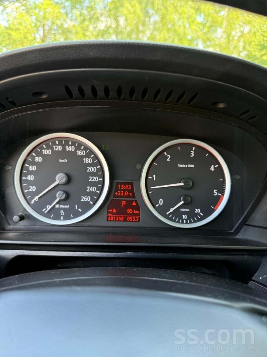 Pelēks BMW 525 2004 Rēzekne, ar dzinēja tilpumu 2.50 L un nobraukumu 401 tūkst. km par 2850 €, foto 10 vietnē AUTOMOTO.COM.LV