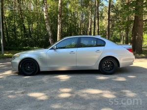 Pelēks BMW 525 2004 Rīga, ar dzinēja tilpumu 2.50 L un nobraukumu 0 tūkst. km par 3799 €, foto 3 vietnē AUTOMOTO.COM.LV