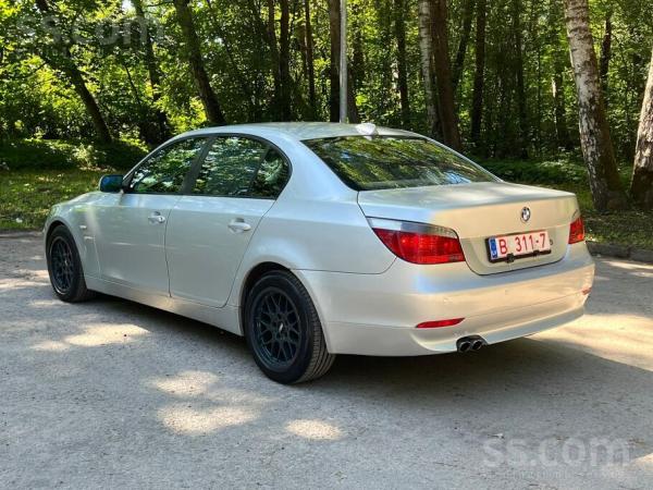 Grey BMW 525 2004 in Riga, with an engine capacity of 2.50 L and mileage of 0 thousand km for 3799 €, photo 3 on AUTOMOTO.COM.LV