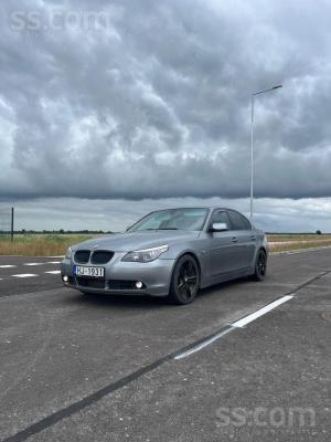 Pelēks BMW 525 2004 Liepāja, ar dzinēja tilpumu 2.50 L un nobraukumu 495 tūkst. km par 2300 €, foto  vietnē AUTOMOTO.COM.LV