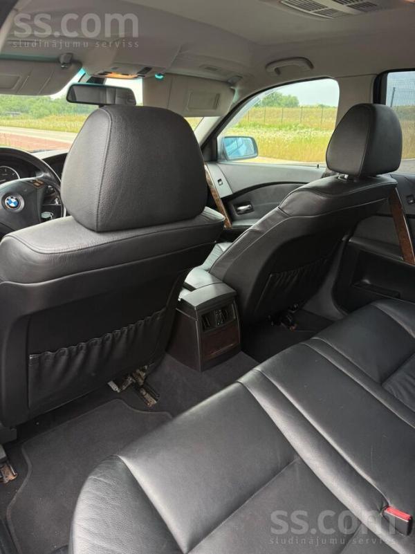 Grey BMW 525 2004 in Liepaja, with an engine capacity of 2.50 L and mileage of 495 thousand km for 2300 €, photo 9 on AUTOMOTO.COM.LV