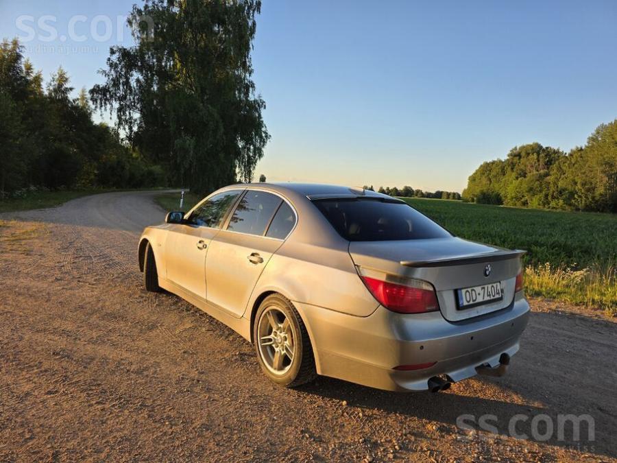 Grey BMW 525 2004 in Valka, with an engine capacity of 3.00 L and mileage of 361 thousand km for 3000 €, photo 5 on AUTOMOTO.COM.LV