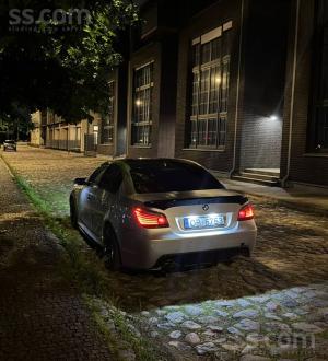Pelēks BMW 525 2004 Rīga, ar dzinēja tilpumu 2.50 L un nobraukumu 446 tūkst. km par 5500 €, foto 13 vietnē AUTOMOTO.COM.LV