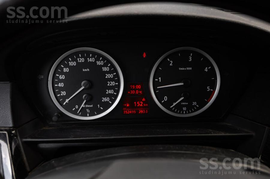 Серый БМВ 525 2004 в Елгава, объемом двигателя 2.50 л и пробегом 0 тыс. км за 1790 €, фото 21 на AUTOMOTO.COM.LV