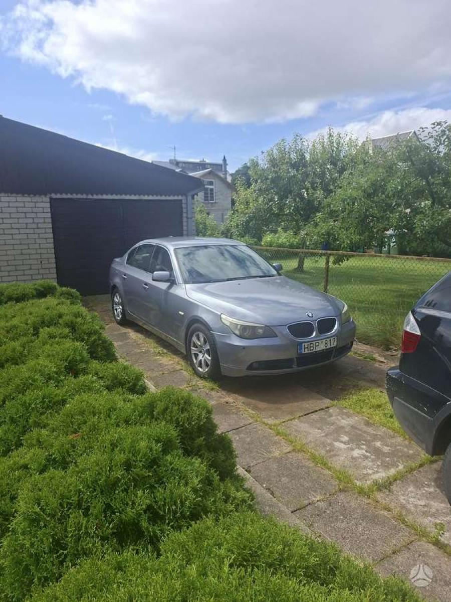 Pelēks BMW 525 2004 Kauņa, ar dzinēja tilpumu 2.50 L un nobraukumu 285 tūkst. km par 3000 €, foto 1 vietnē AUTOMOTO.COM.LV