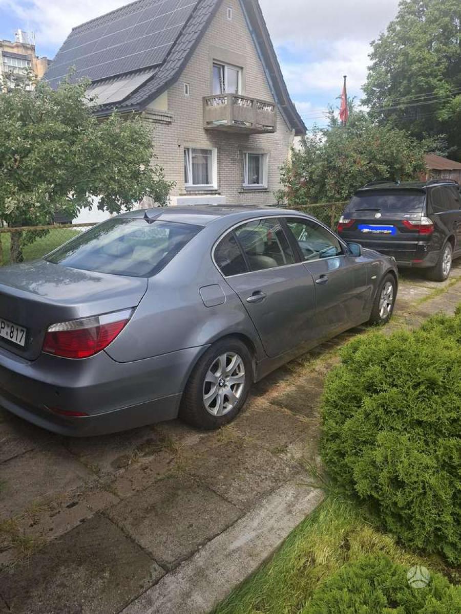 Pelēks BMW 525 2004 Kauņa, ar dzinēja tilpumu 2.50 L un nobraukumu 285 tūkst. km par 3000 €, foto 6 vietnē AUTOMOTO.COM.LV
