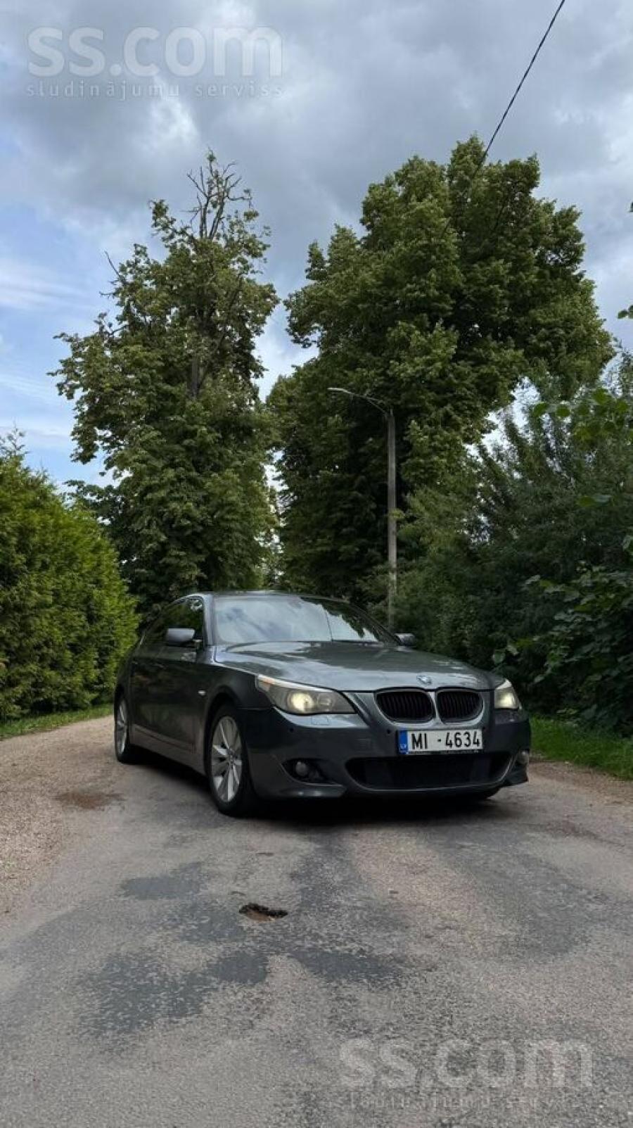 Grey BMW 525 2004 in Riga, with an engine capacity of 2.50 L and mileage of 554 thousand km for 2600 €, photo 3 on AUTOMOTO.COM.LV