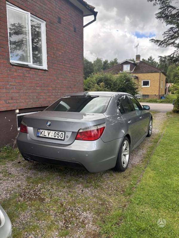 Pelēks BMW 525 2004 Utena, ar dzinēja tilpumu 2.50 L un nobraukumu 275 tūkst. km par 4499 €, foto 3 vietnē AUTOMOTO.COM.LV