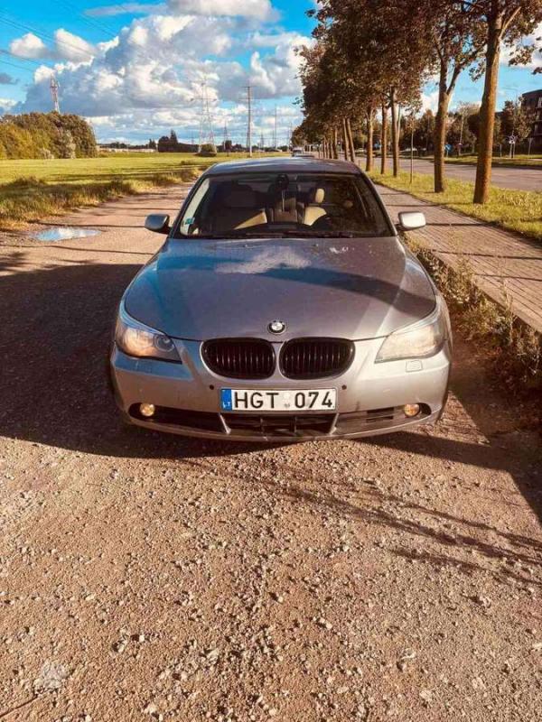 Grey BMW 525 2004 in Siauliai, with an engine capacity of 2.17 L and mileage of 348 thousand km for 2700 €, photo 3 on AUTOMOTO.COM.LV