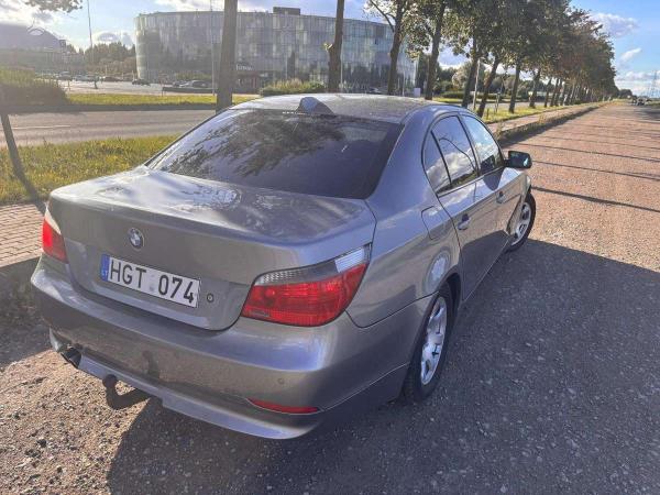 Grey BMW 525 2004 in Siauliai, with an engine capacity of 2.17 L and mileage of 348 thousand km for 2700 €, photo 4 on AUTOMOTO.COM.LV